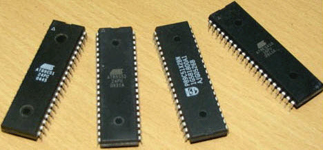 Difference Between Microprocessor and Microcontroller