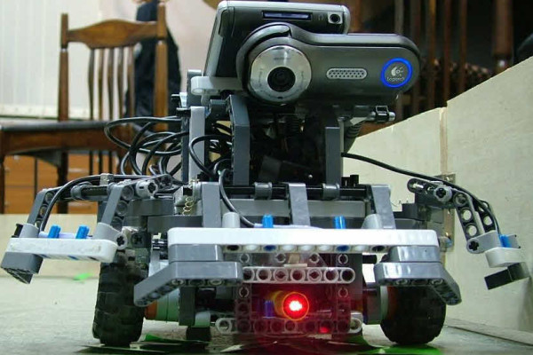 Different Types of Autonomous Robots and Real Time Applications