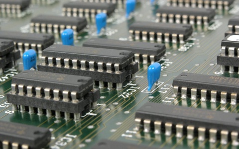 UA741 IC: Pin Diagram, Design Considerations and Its Applications