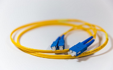Optical Transmitters and Receivers : Sources and Its Specifications